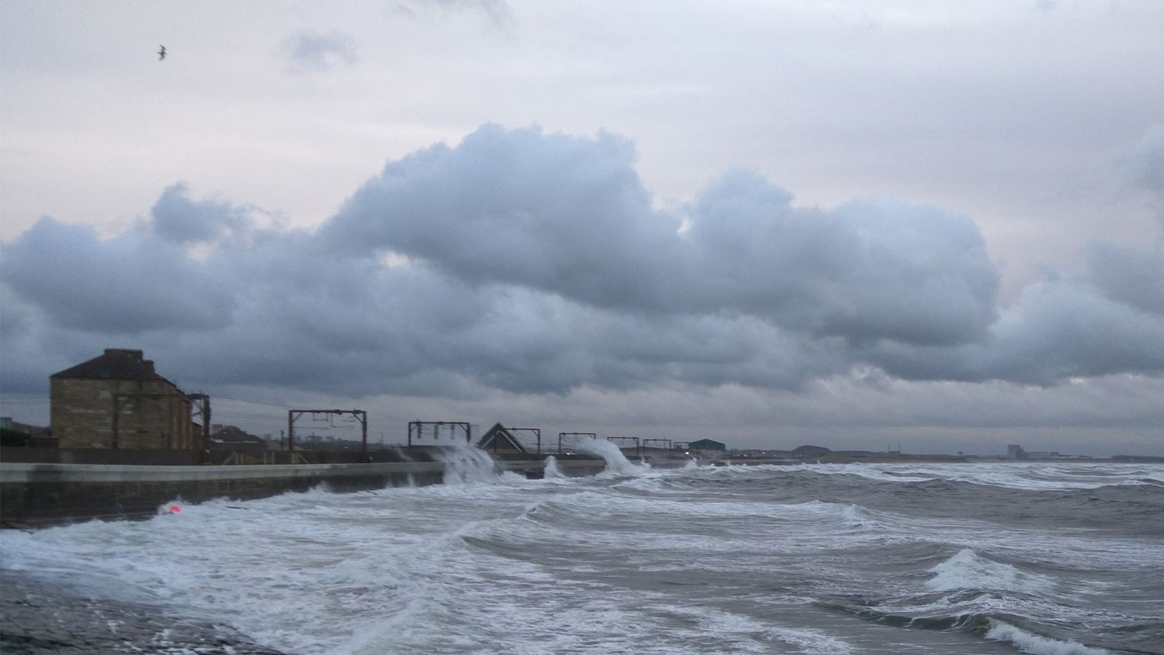 Understanding wave overtopping modelling requirements in the UK | Haskoning