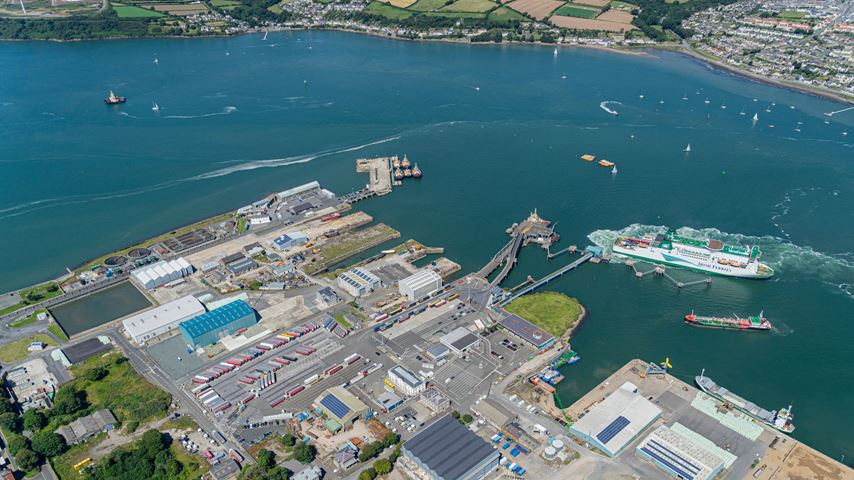 Analysing locations for a floating cruise berth | Haskoning