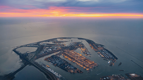 Safe mooring of Ultra Large Container Ships (ULCS) | Haskoning